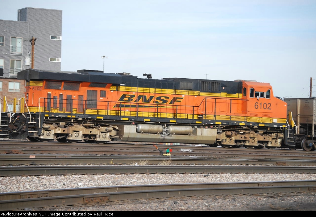 BNSF 6102